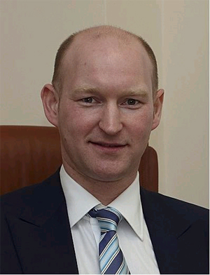 Mr Richard P Baker - Leeds Teaching Hospitals NHS Trust