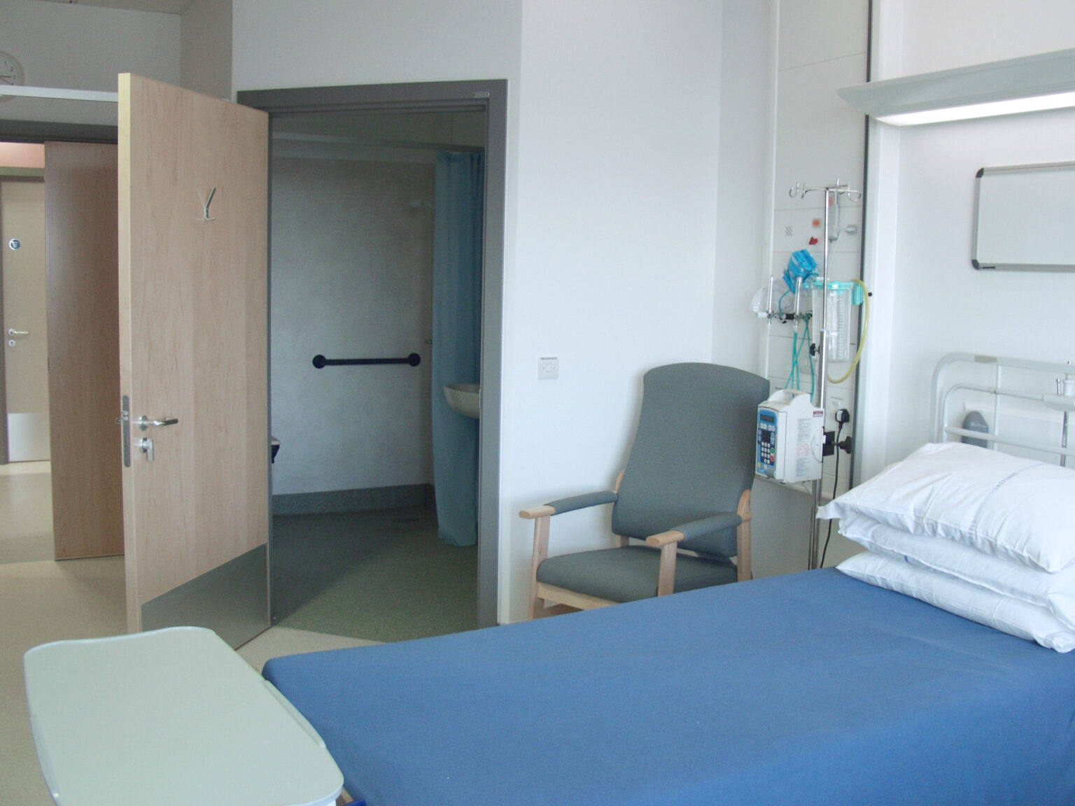 Radioactive Iodine Treatment (Radioiodine) - Leeds Teaching Hospitals ...