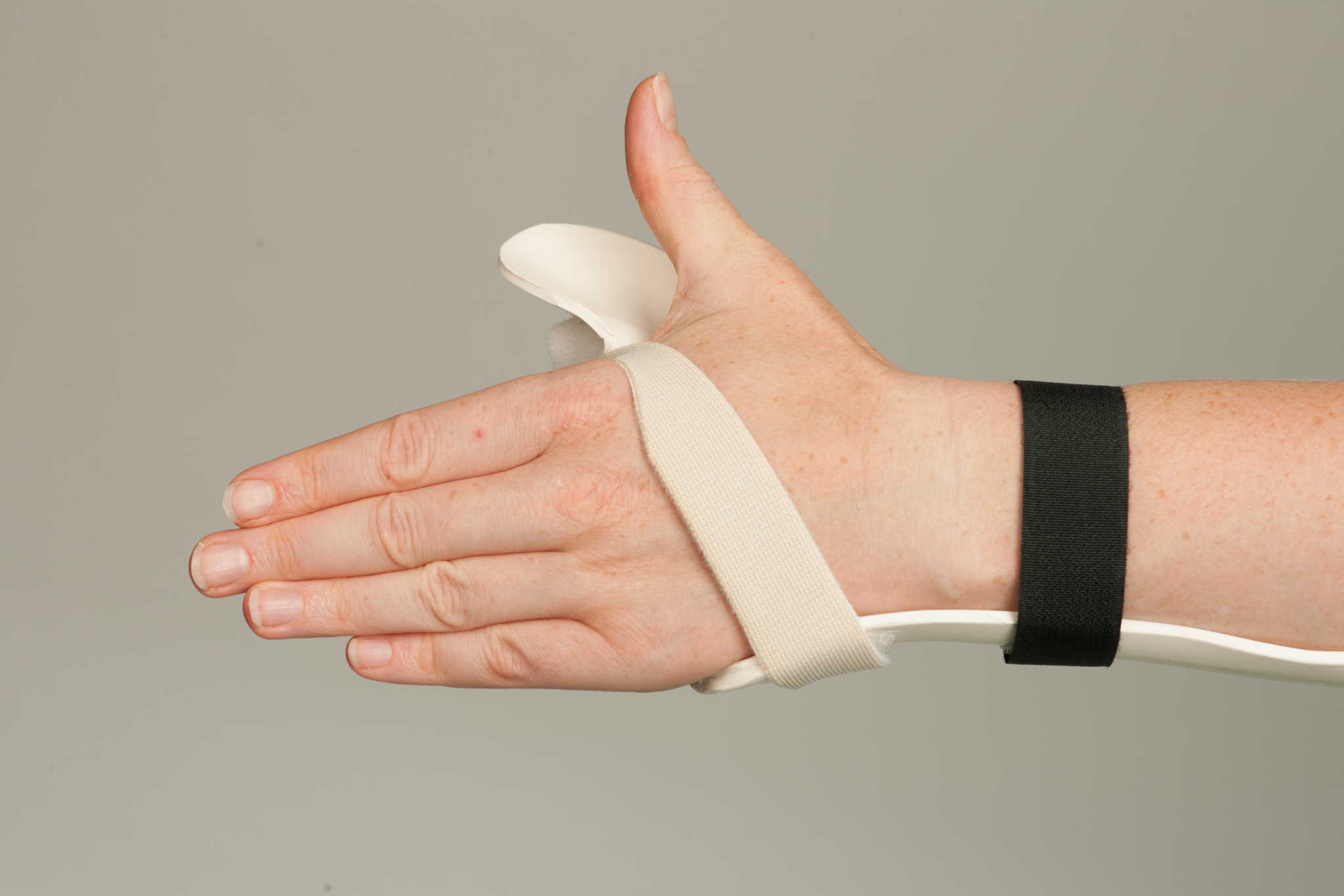 Extensor Tendon Repair (thumb), a guide to your therapy - Leeds ...