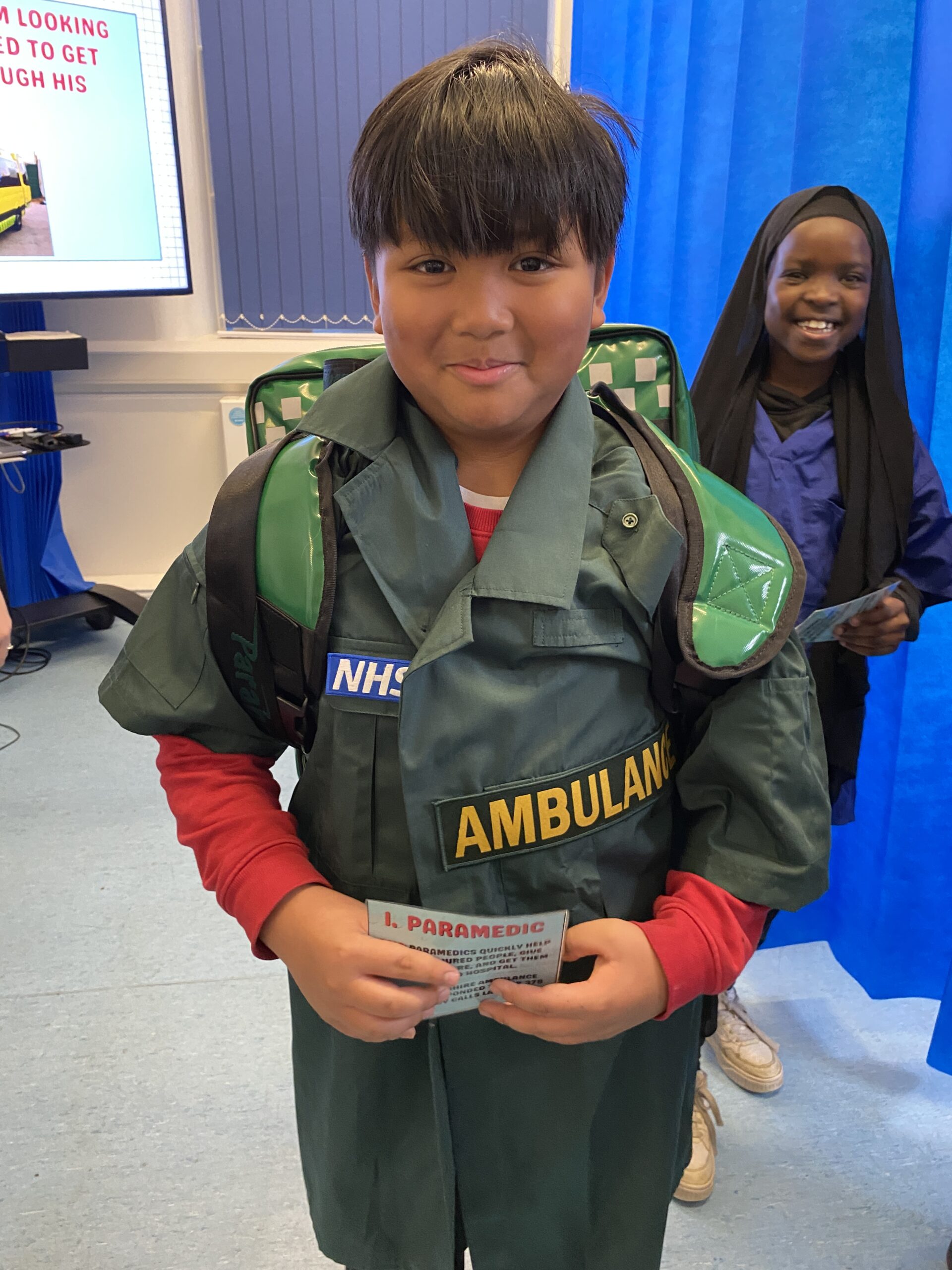 Primary School pupils get hands-on healthcare training - Leeds Teaching ...